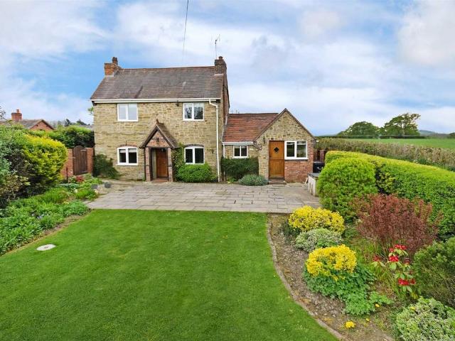 2 bedroom cottage to rent