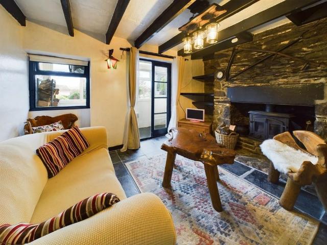 2 bedroom cottage to rent