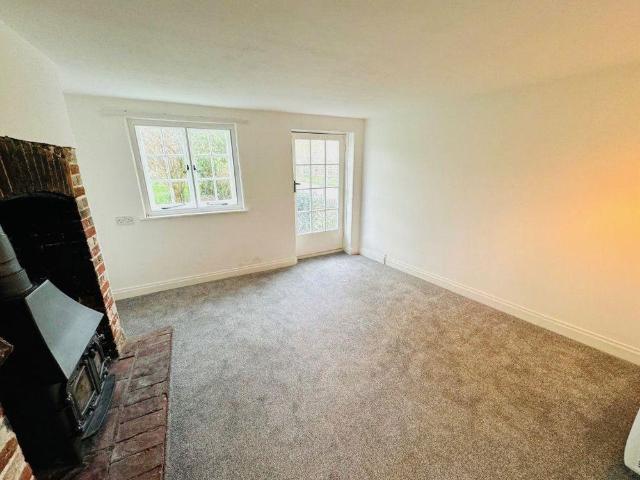 2 bedroom cottage to rent