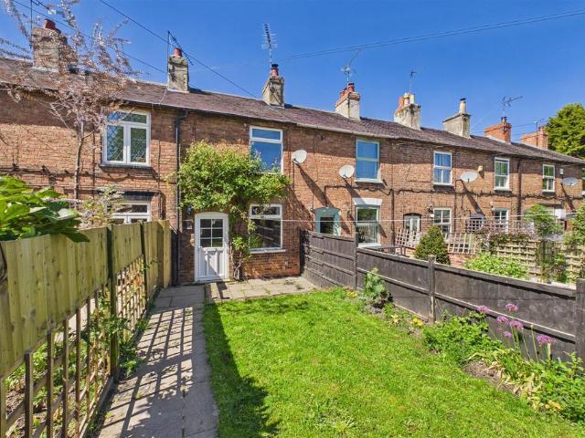 2 bedroom cottage to rent