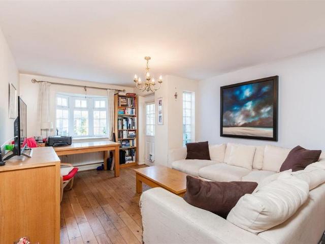 2 bedroom cottage to rent