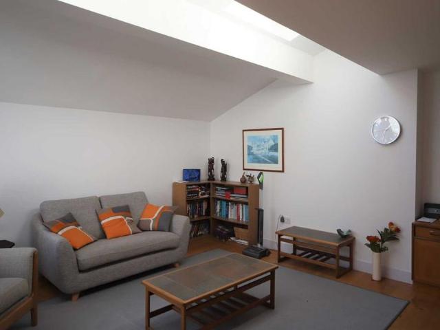 2 bedroom cottage to rent