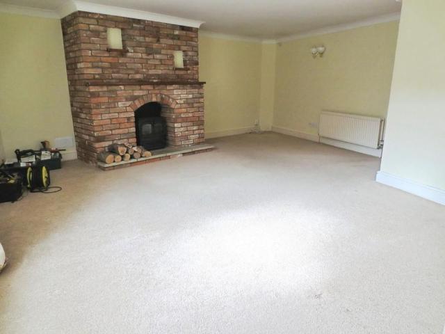 2 bedroom cottage to rent