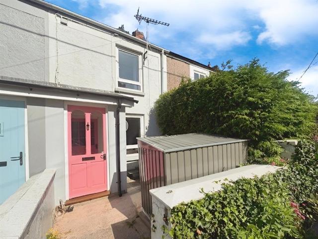 2 bedroom cottage to rent