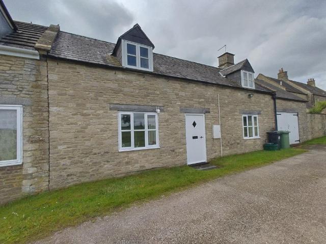 2 bedroom cottage to rent