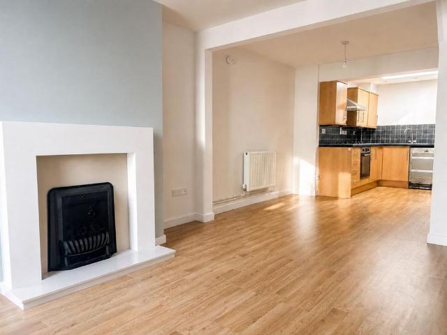 2 bedroom cottage to rent
