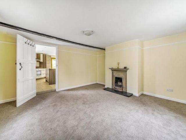 2 bedroom cottage to rent
