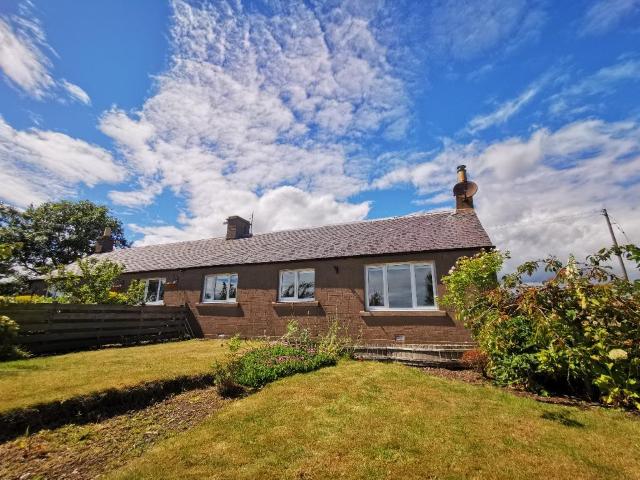 2 bedroom cottage to rent