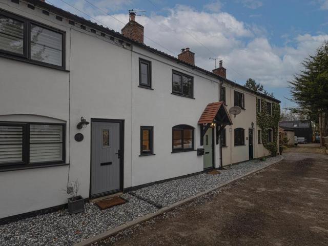 2 bedroom cottage to rent