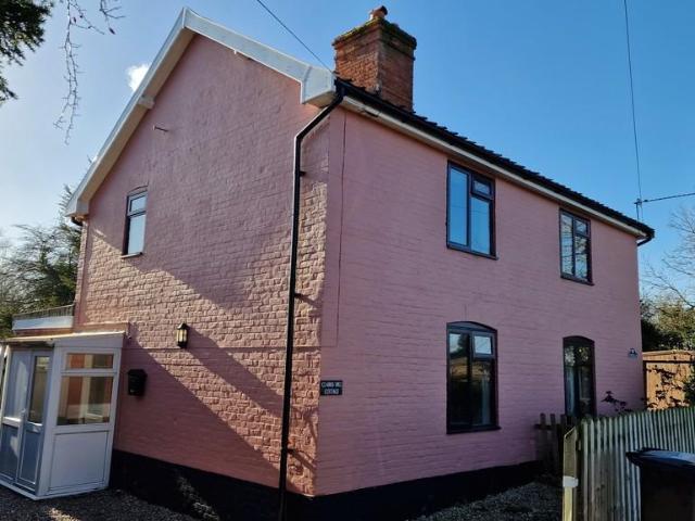 2 bedroom cottage to rent
