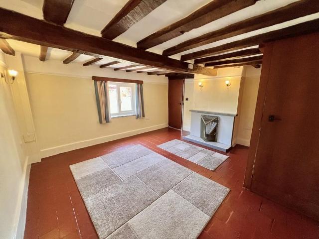 2 bedroom cottage to rent