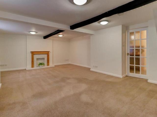 2 bedroom cottage to rent