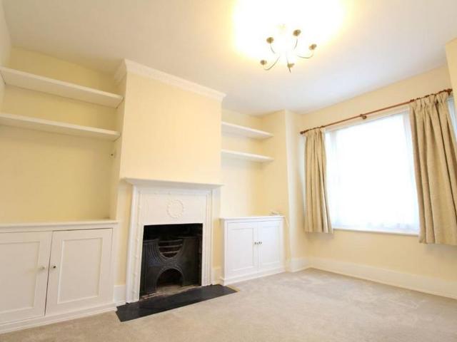 2 bedroom cottage to rent