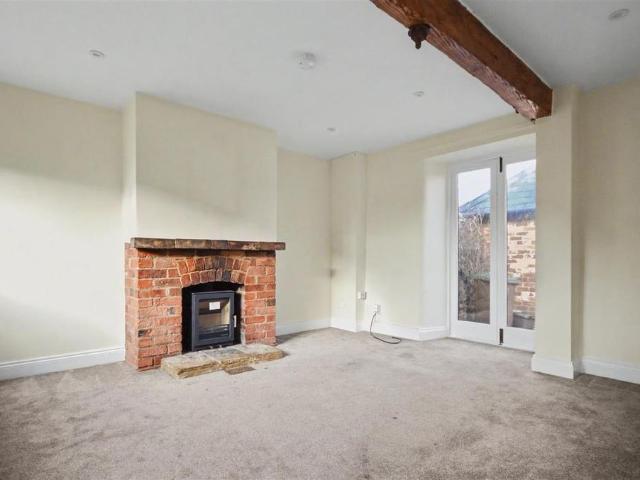 2 bedroom cottage to rent