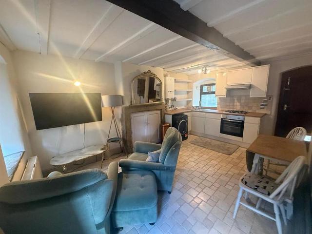 2 bedroom cottage to rent