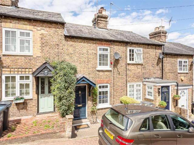 2 bedroom cottage to rent