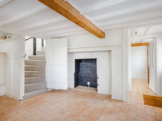 2 bedroom cottage to rent