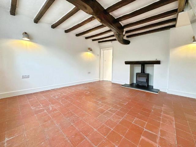 2 bedroom cottage to rent