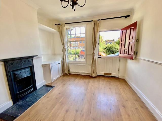 2 bedroom cottage to rent