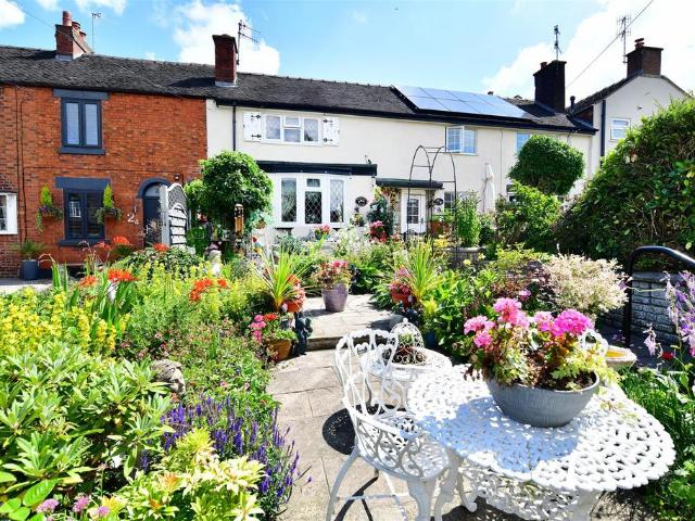 2 bedroom cottage to rent