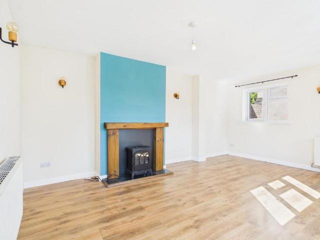 2 bedroom cottage to rent