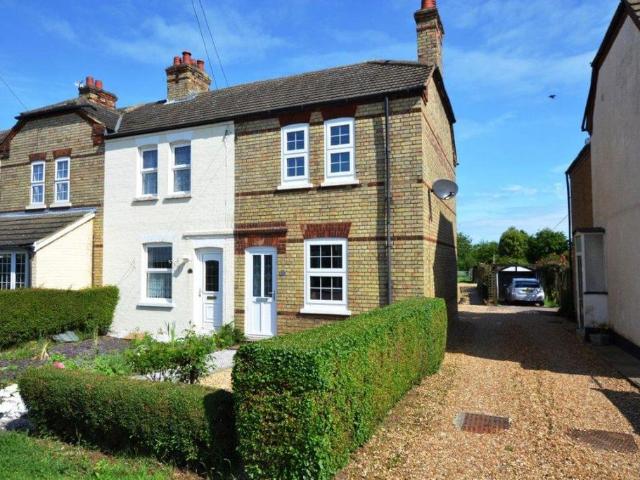 2 bedroom cottage to rent