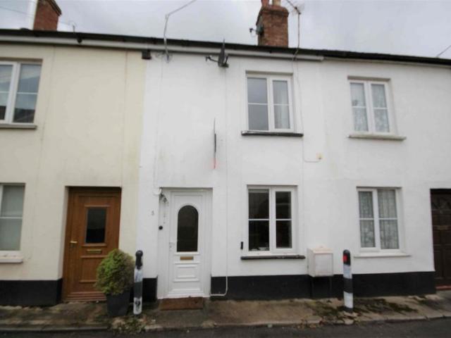 2 bedroom cottage to rent