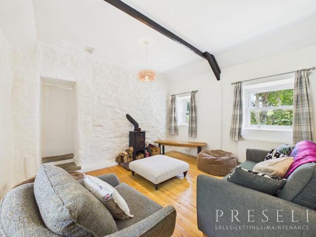 2 bedroom cottage to rent