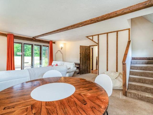 2 bedroom cottage to rent