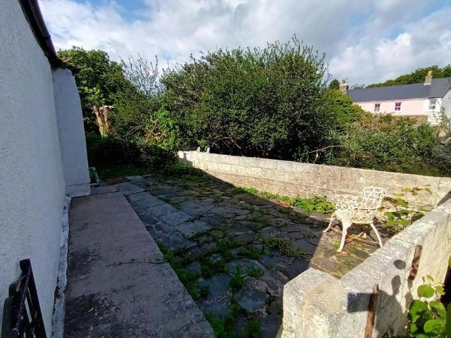 2 bedroom cottage to rent