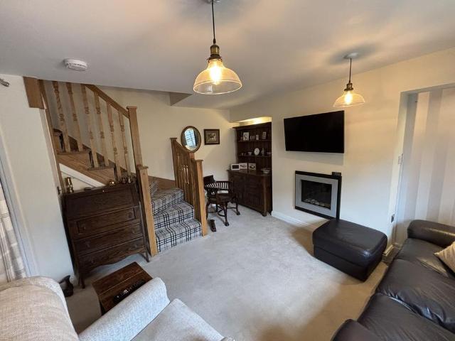 2 bedroom cottage to rent