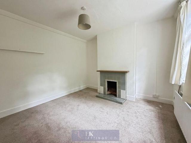 2 bedroom cottage to rent
