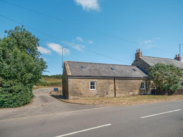 2 bedroom cottage to rent