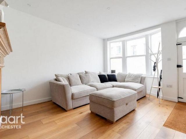 2 bedroom cottage to rent