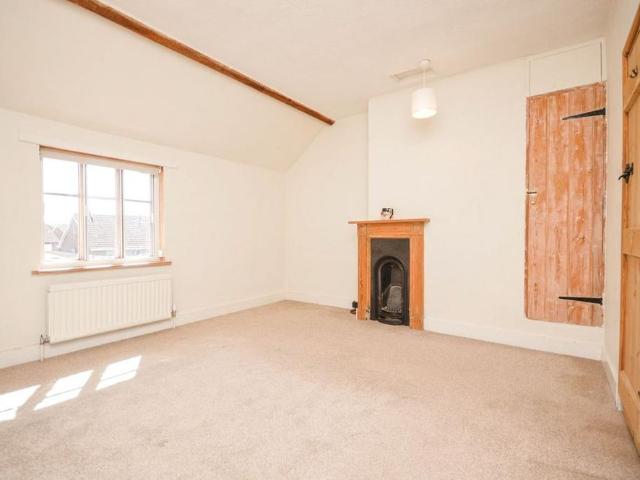 2 bedroom cottage to rent