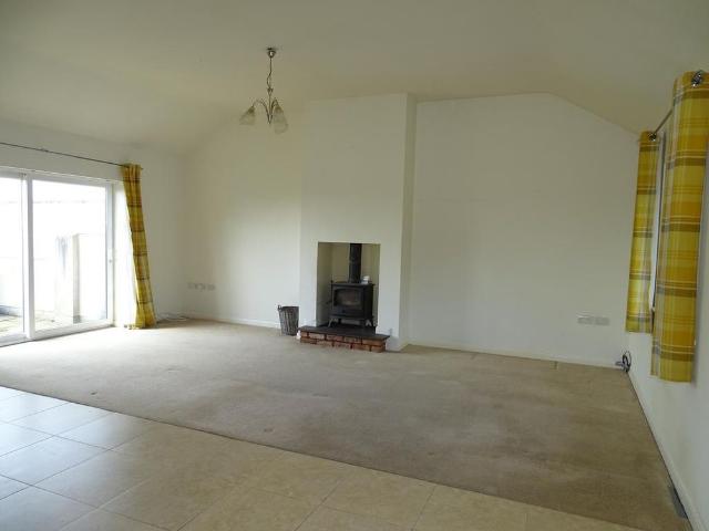 2 bedroom cottage to rent