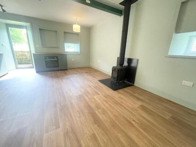 2 bedroom cottage to rent