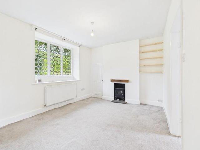 2 bedroom cottage to rent