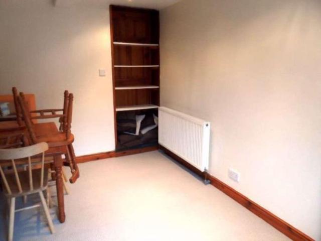 2 bedroom cottage to rent