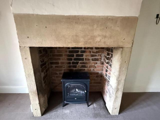 2 bedroom cottage to rent