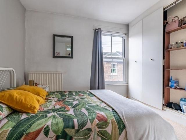 2 bedroom cottage to rent