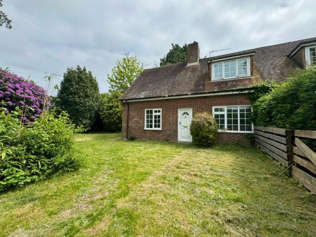 2 bedroom cottage to rent