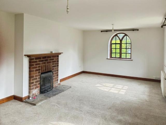 2 bedroom cottage to rent