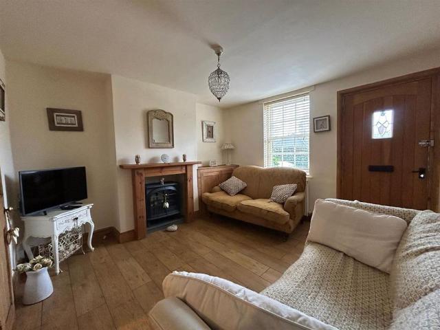 2 bedroom cottage to rent