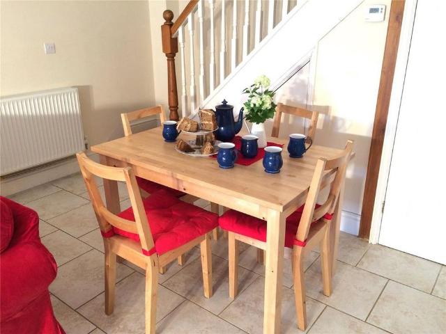 2 bedroom cottage to rent