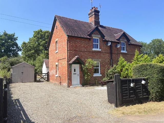 2 bedroom cottage to rent