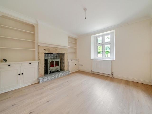 2 bedroom cottage to rent