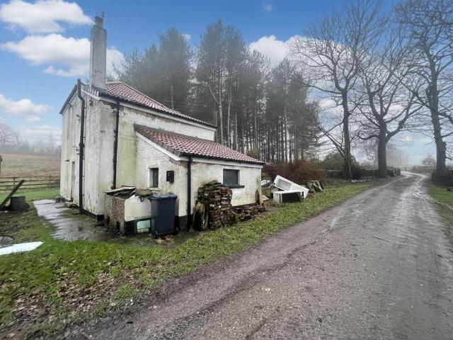 2 bedroom cottage for sale