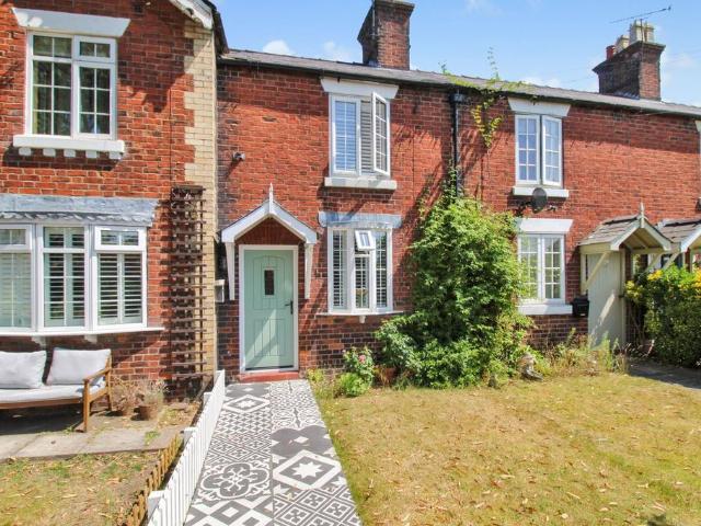 2 bedroom cottage for sale