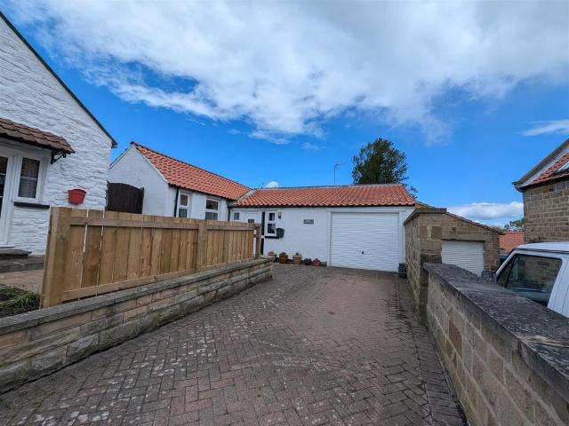 2 bedroom cottage for sale